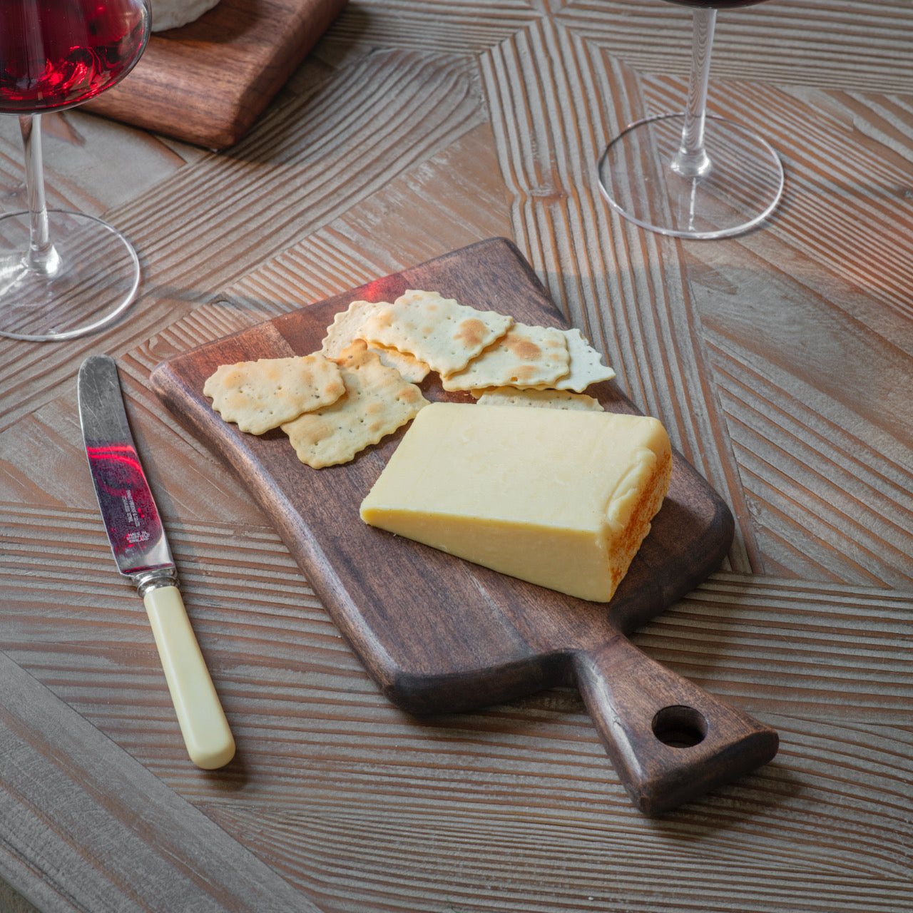 Abbott Large Wooden Chopping Board – One.World